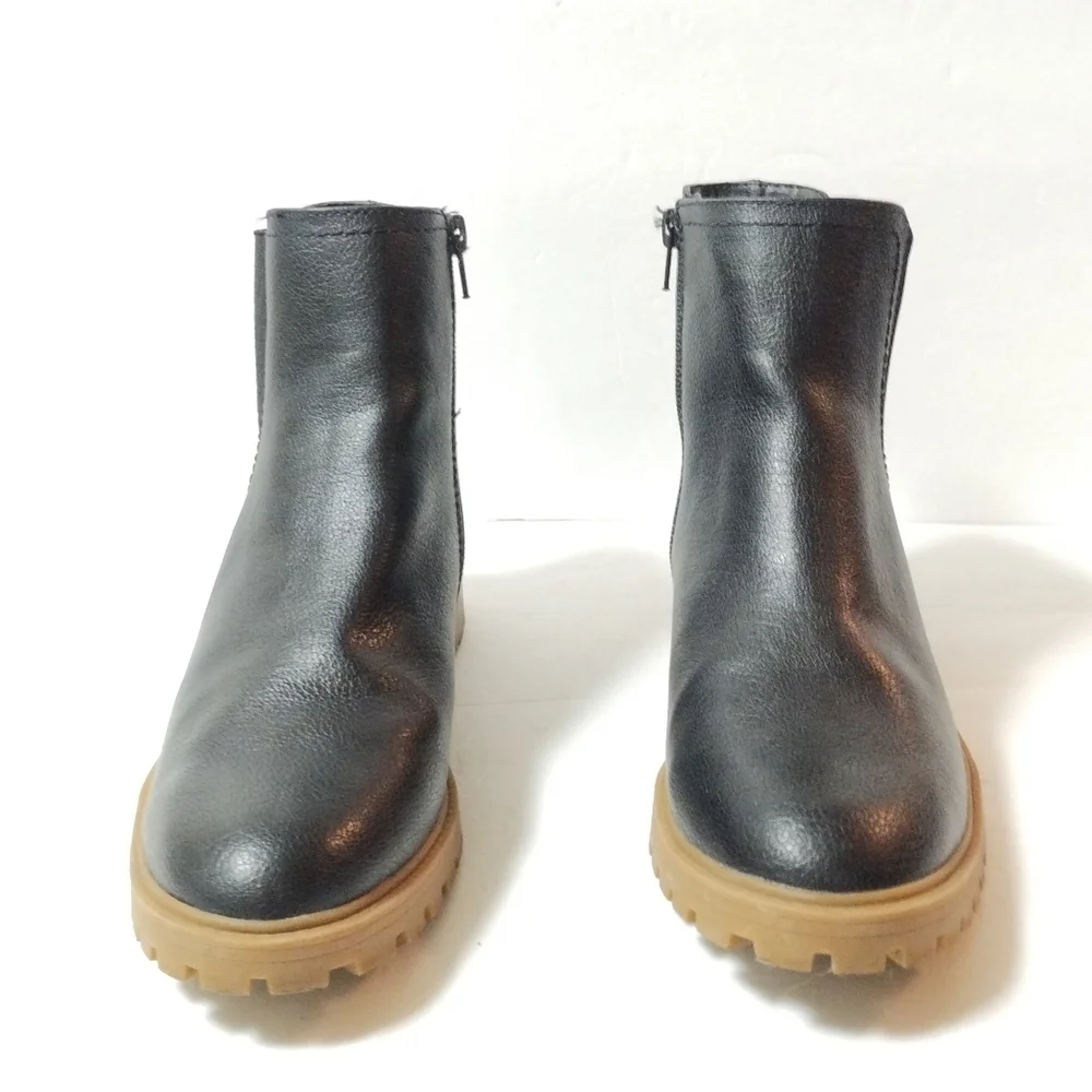 Wonderly | Shoes | Wonderly Hannah Womens Black Faux Leather Chelsea ...